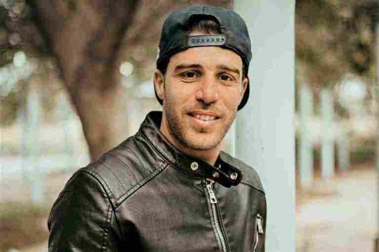 Love Vs Like: 11 Differences Between Loving And Liking Someone ...